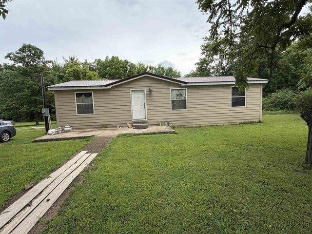 51 Tuff St, Ash Flat, AR 72513