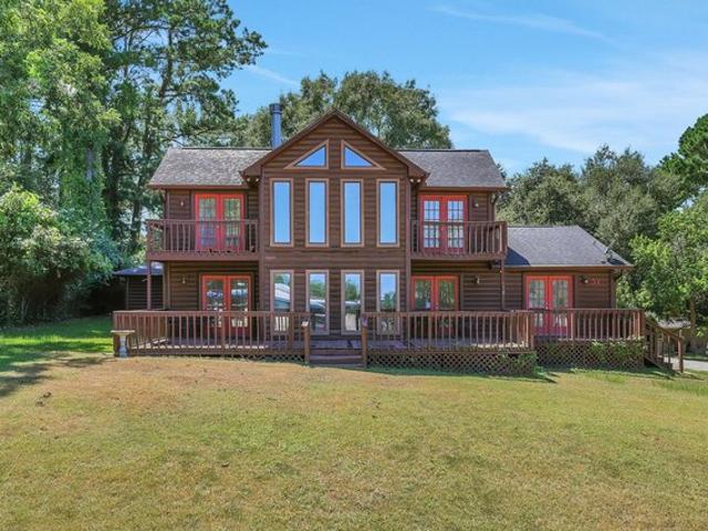 51 Valley Dr, Coldspring, TX 77331