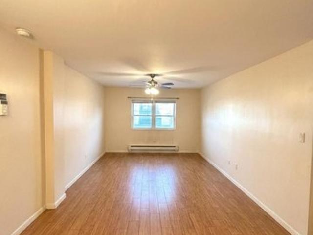 51 Vera St Apt B, Staten Island, NY 10305