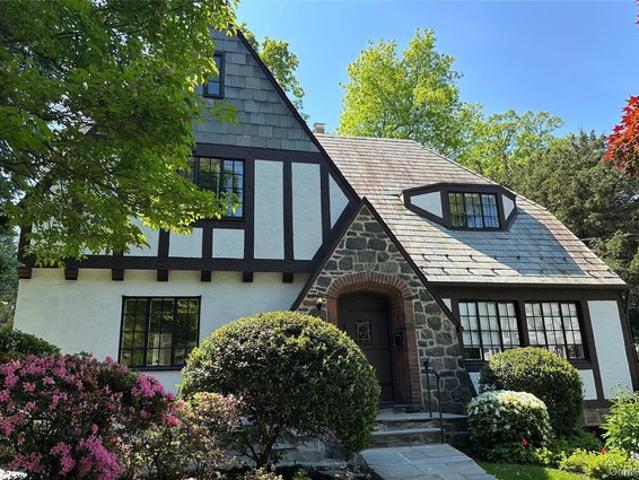 51 Vine Rd, Larchmont, NY 10538
