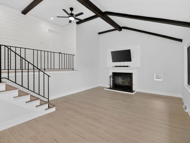 51 W Marilyn Terrace