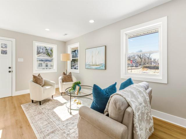 51 W New York Ave