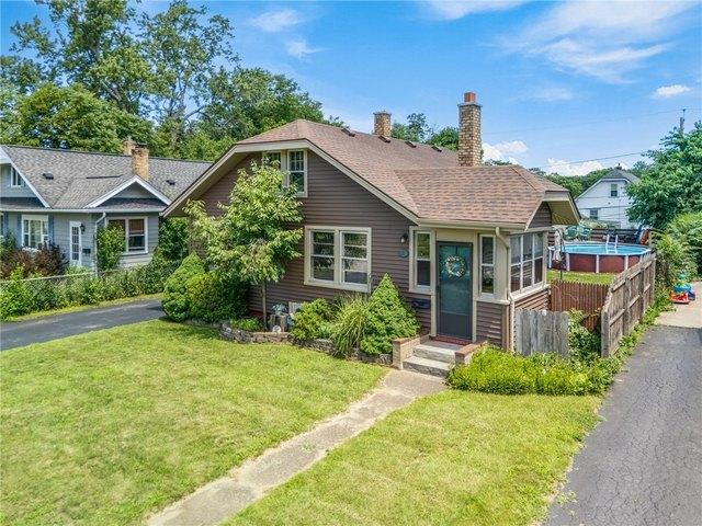51 Wendhurst Dr, Rochester, NY 14616