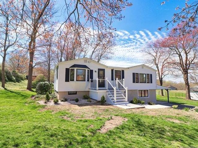 51 White St, Watertown, CT 06795