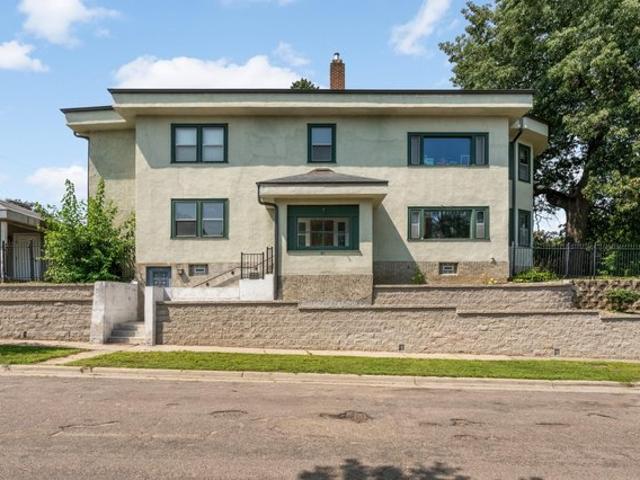 51 Albert St S, Saint Paul, MN 55105