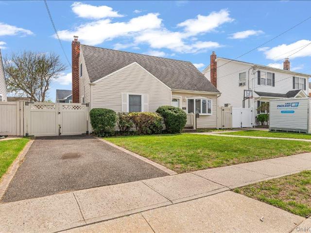 51 Audrey Ave, Plainview, NY 11803 | MLS #986507 | Compass