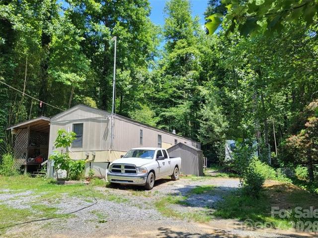 51 Bird Creek Estate Rd, Black Mountain, NC 28711