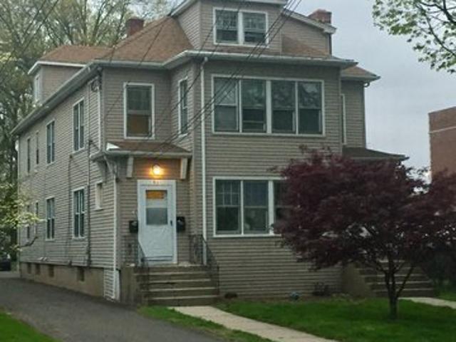 51 Bretton Rd, West Hartford, CT 06119