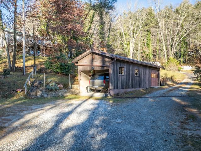 51 Briarberry Lane
