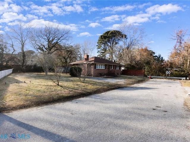 51 Calhoun St, Hampton, VA 23669
