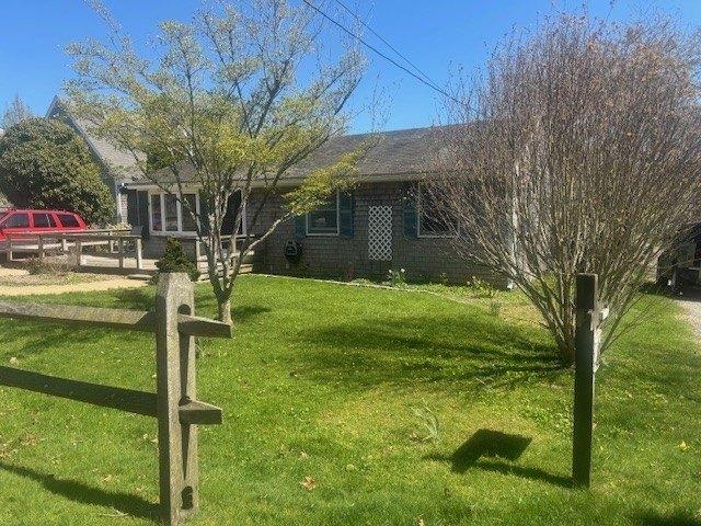 51 Chase Rd, Edgartown, MA 02539