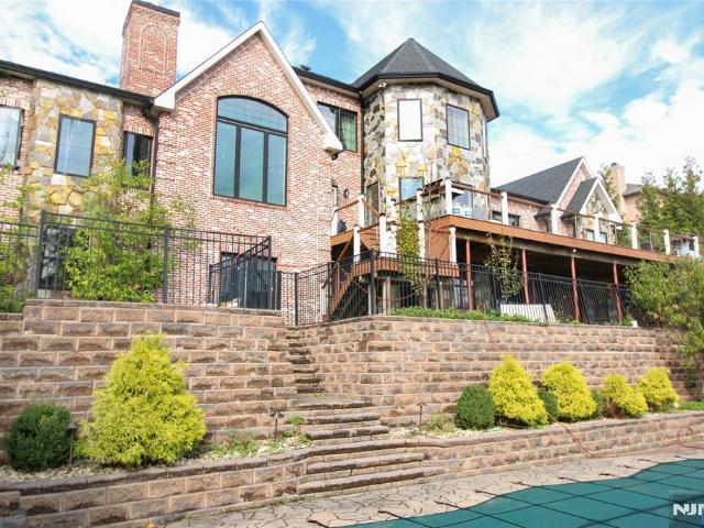 51 Columbus Avenue