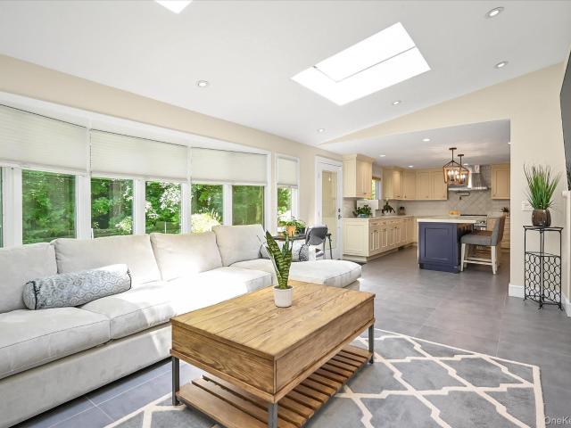 51 Deepdale Drive