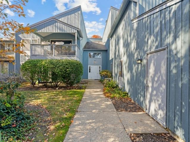51 Drake Ln