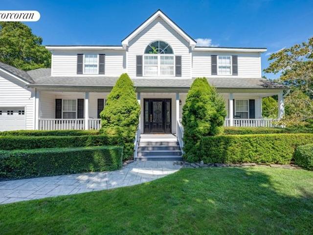 51 Drew Dr, Eastport, NY 11941