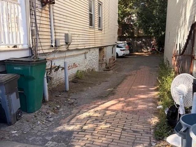 51 Dubois Street
