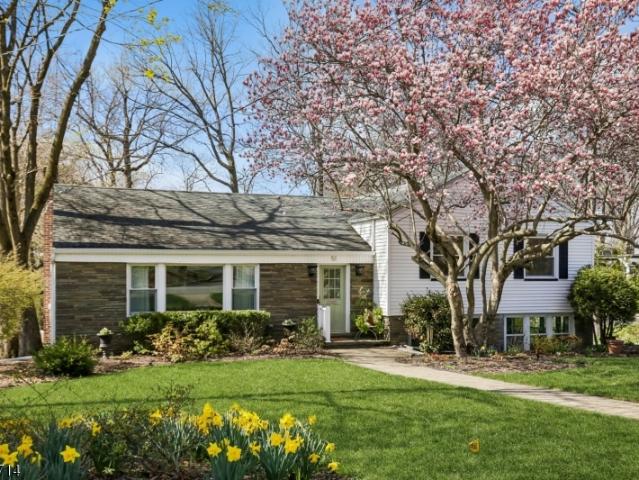 51 Edgewood Avenue