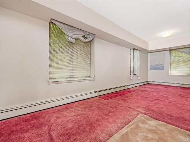 51 Edwards Street T