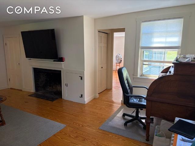 51 Elm St 2, Marblehead, MA