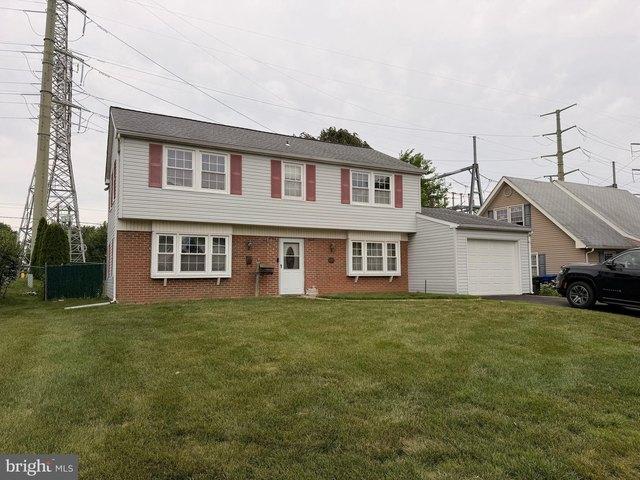 51 Garland Ln, Willingboro, NJ 08046
