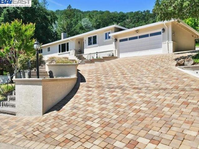 51 Golf Rd, Pleasanton, CA 94566