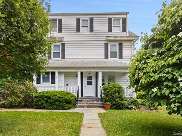 51 Grove St, Mount Kisco, NY 10549