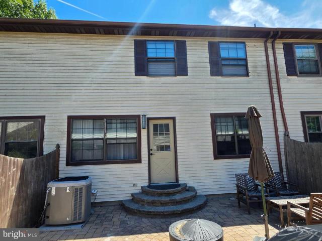 51 Greensward Lane