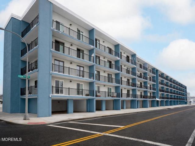 51 Hiering Avenue Unit D 3