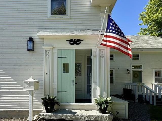 51 High St, Eastport, ME 04631