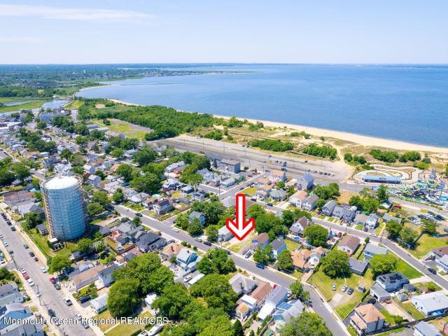 51 Highland Boulevard