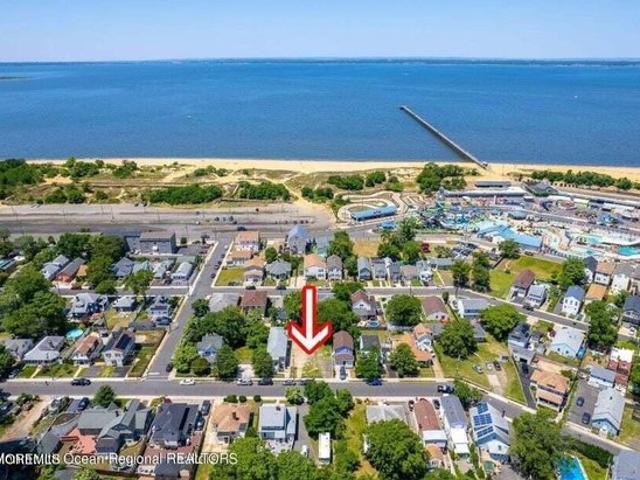 51 Highland Blvd, Keansburg, NJ 07734
