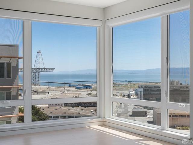 51 Innes Ct Apt 401, San Francisco, CA 94124
