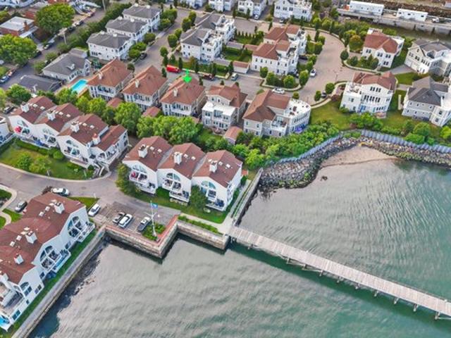 51 Island Point Unit 51, Bronx, NY 10464