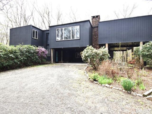 51 Ironworks Rd, Clinton, CT 06413