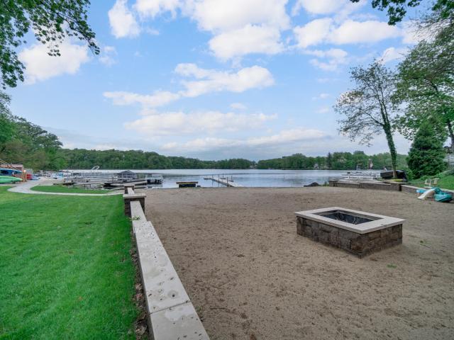 51 Lakeview Drive