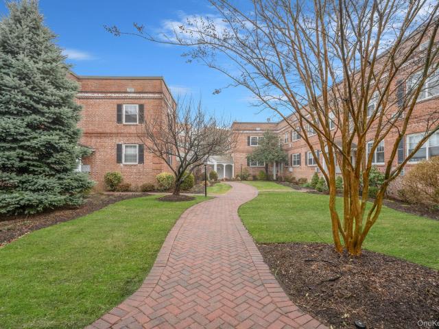 51 Lincoln Avenue D22