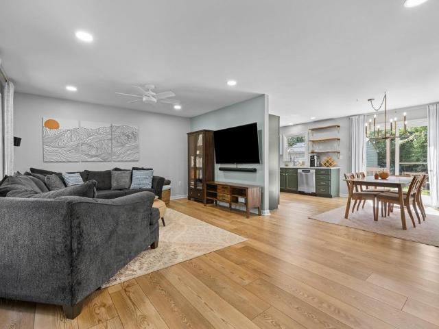 51 Lillian St