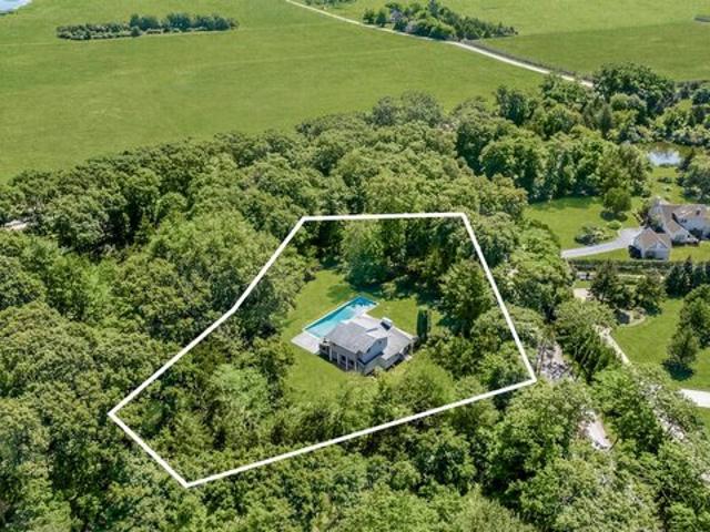 51 Little Noyack Path, Water Mill, NY 11976