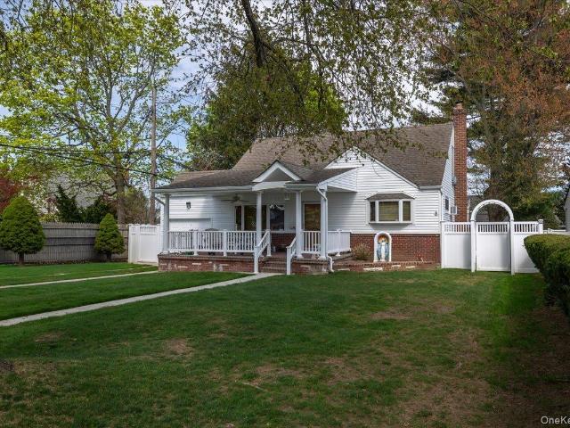51 Louis Dr, Farmingdale, NY 11735 | MLS #990141