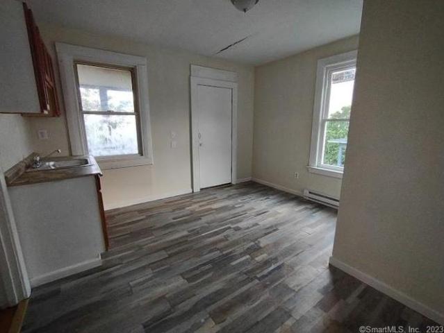 51 Ludlow St #3R, Waterbury, CT 06710