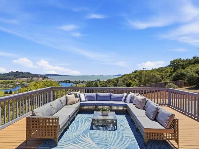 51 McNear Dr, San Rafael, CA 94901