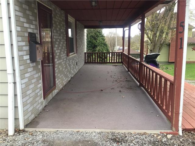 51 Maple Pl