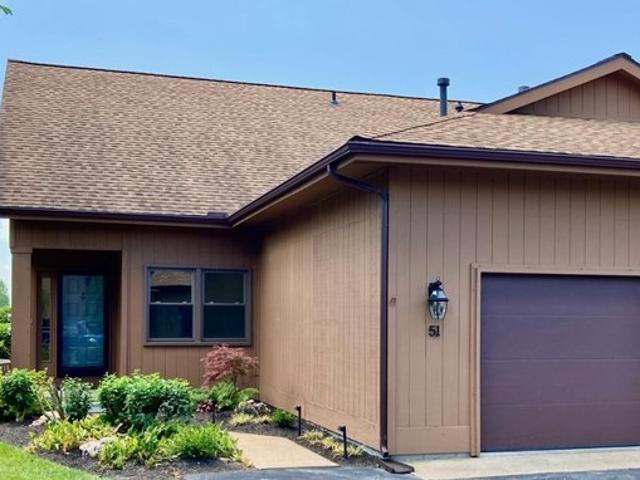 51 N Harbors End Dr, Port Clinton, OH 43452
