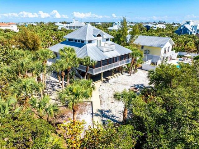 51 Palm Dr, Placida, FL 33946
