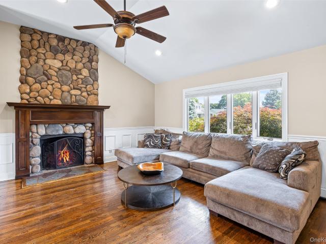 51 Plainedge Drive