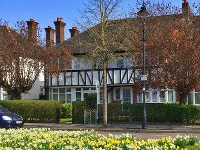 51 Princes Gardens, London, W3 0LP, United Kingdom | 4 bed townhouse for rent #139332954 | Rentberry