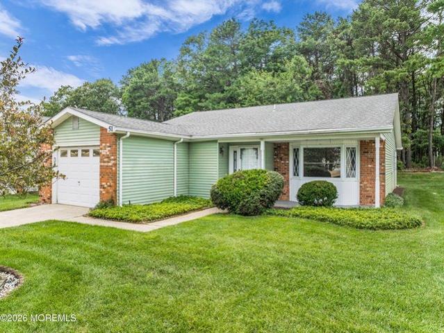 51 Regent Cir, Brick, NJ 08723