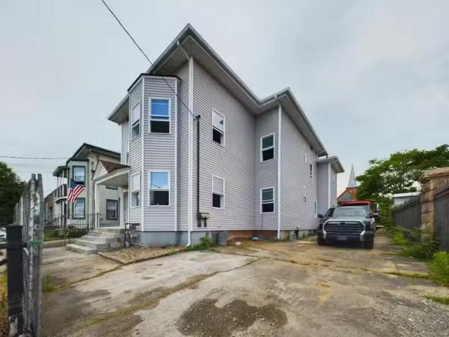 51 SEYMOUR ST APT 53, BRIDGEPORT, CT 06608 Multi Family For Sa.