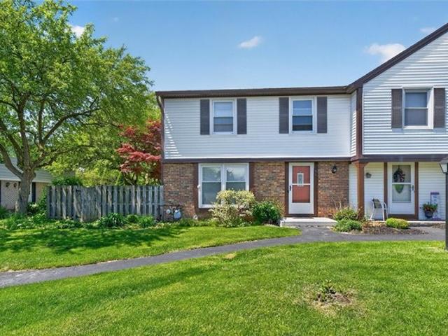 51 Springwood Dr, Webster, NY 14580