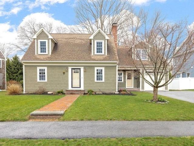 51 Stockdale Rd, Needham, MA 02492